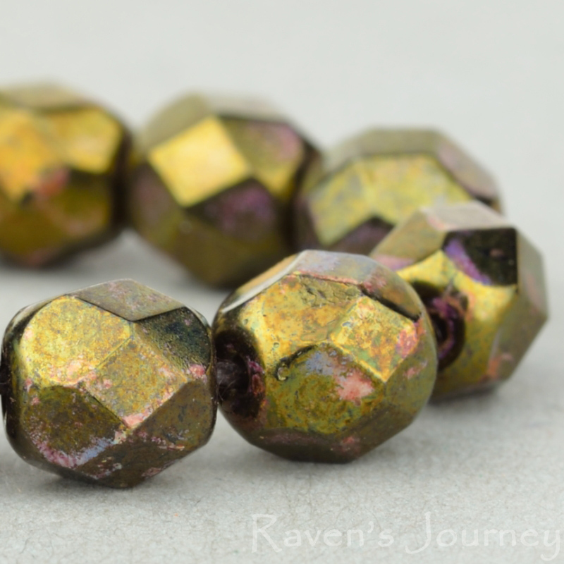 Round Faceted (6mm) Green Luster Opaque with Copper Speckles: Raven's ...